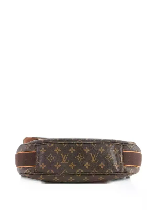 LOUIS VUITTON Beaubourg Messenger Bag Monogram Canvas Gm Crossbody Bag