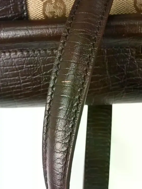 Gucci Bamboo Gg Supreme Shoulder Bag