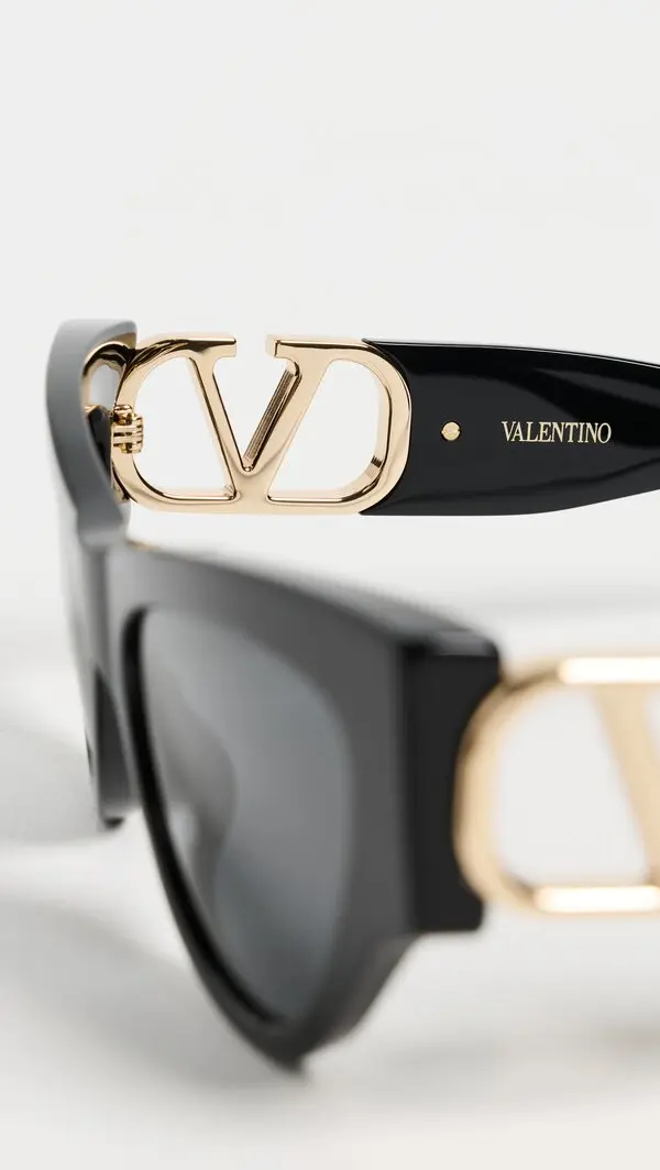 Valentino Garavani Garavani Sunglasses