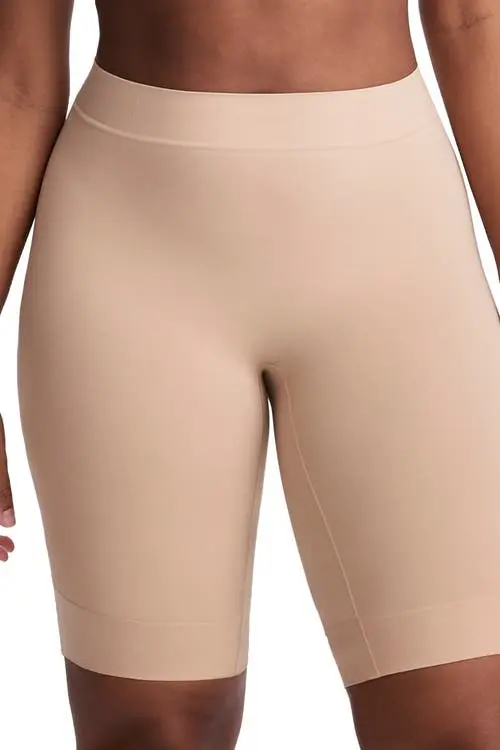 JOCKEY Skimmies Seamfree Ultralight Smoothing Full-thigh Slipshort - Light