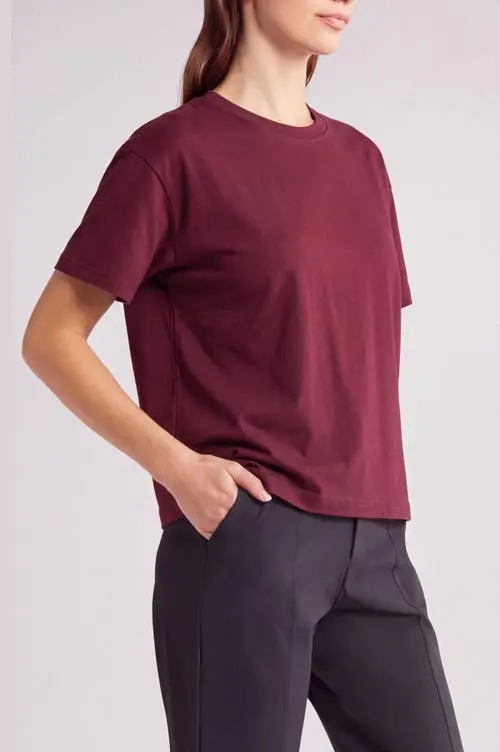 MENINA STEP Boxy Short Sleeve Crewneck Organic Cotton T-shirt - Maroon