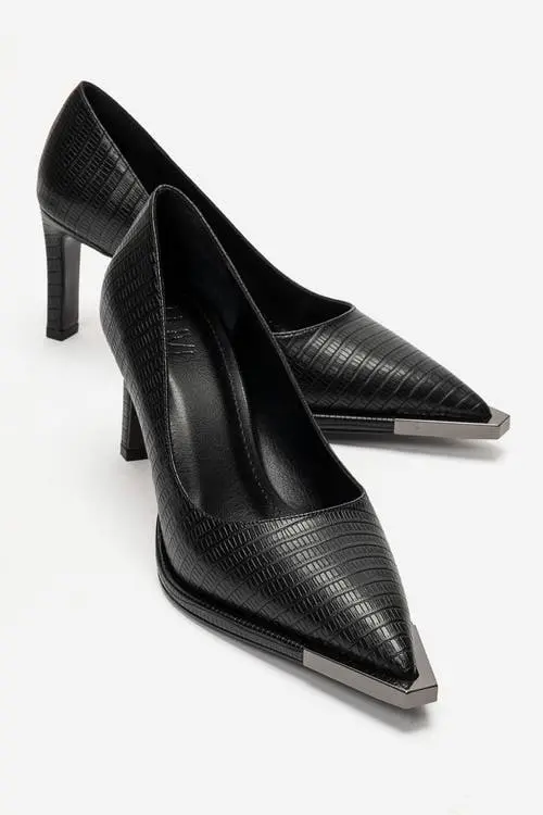 PROLOGUE SHOES Marlotta Stiletto Pump - Black