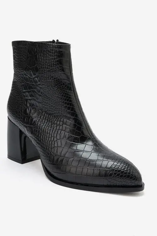 PROLOGUE SHOES Lynda Block Heel Zip Boot - Black Print