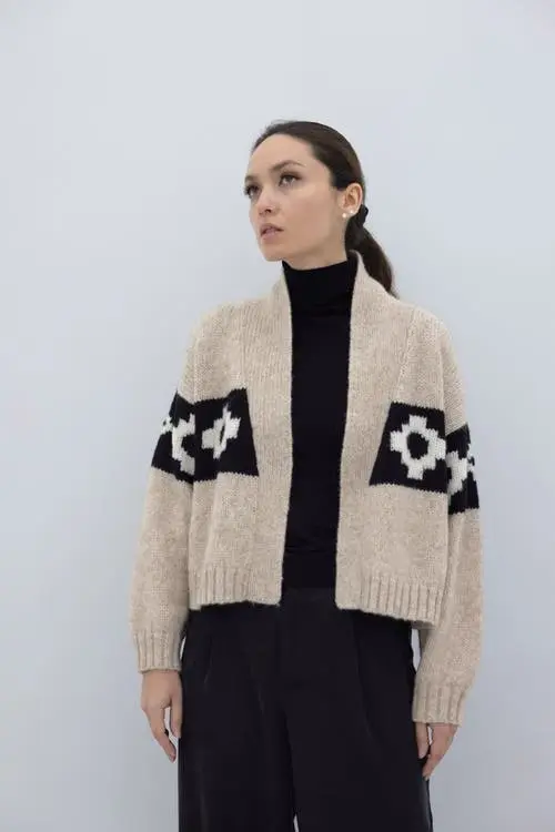 YAPA Siembra Patterned Cardigan