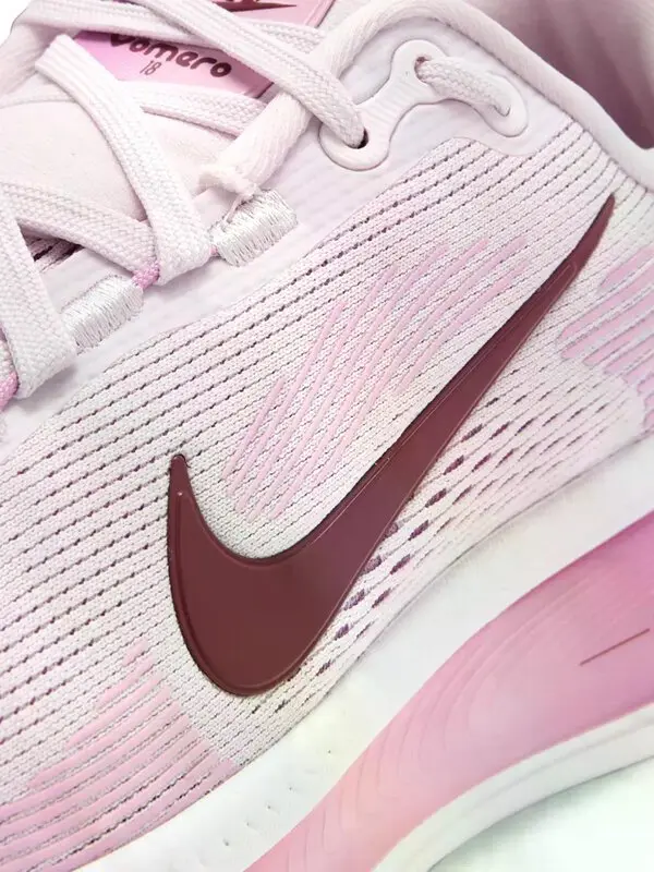 Nike Vomero 18 Sneakers