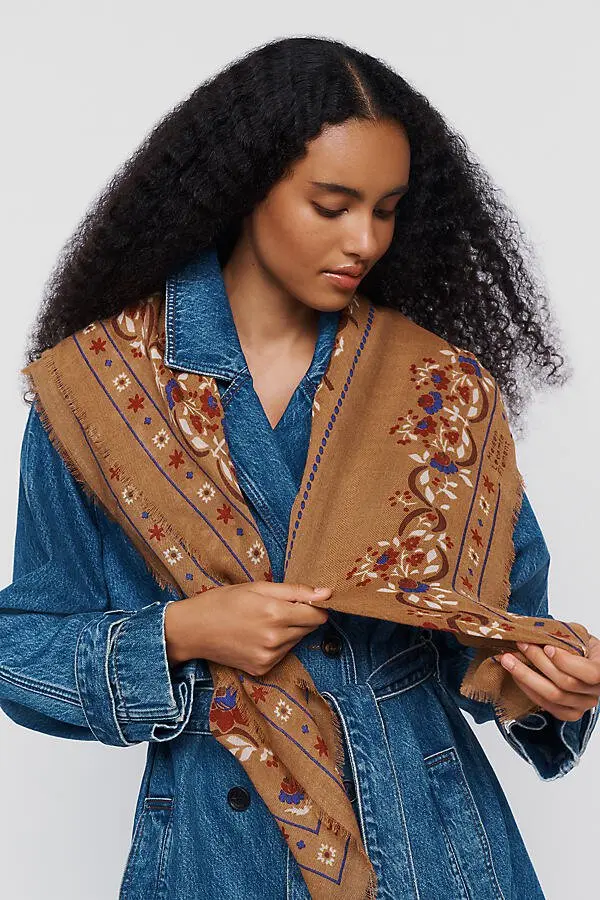 MAISON LECOMTE FLAMENT Cashmere Triangle Scarf