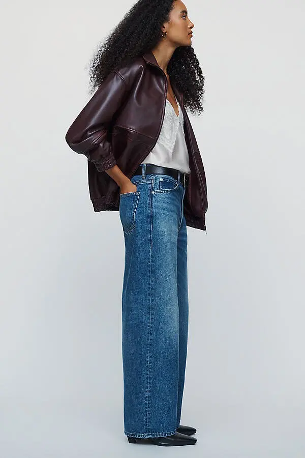 FRAME The Bow High Rise Tapered Jeans