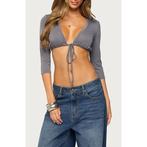 EDIKTED Nasha Cropped Three-quarter Sleeve Top