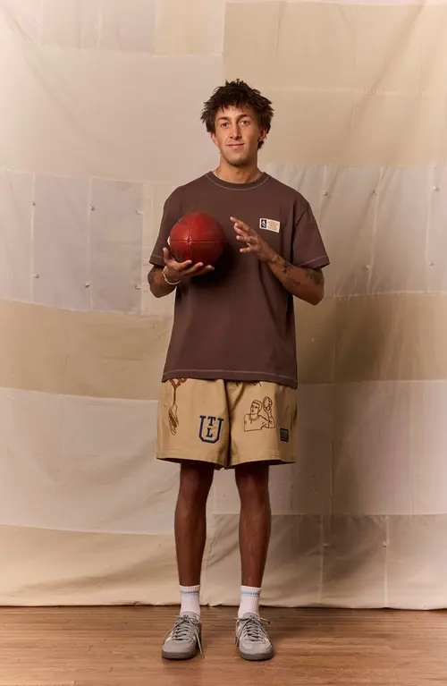 UNDER THE LIGHTS The Patch Tee - Brown