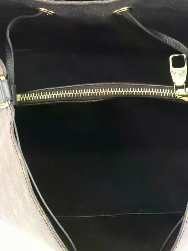 LOUIS VUITTON Neonoe Handbag Monogram Canvas With Leather Mm Bucket Bag - Black