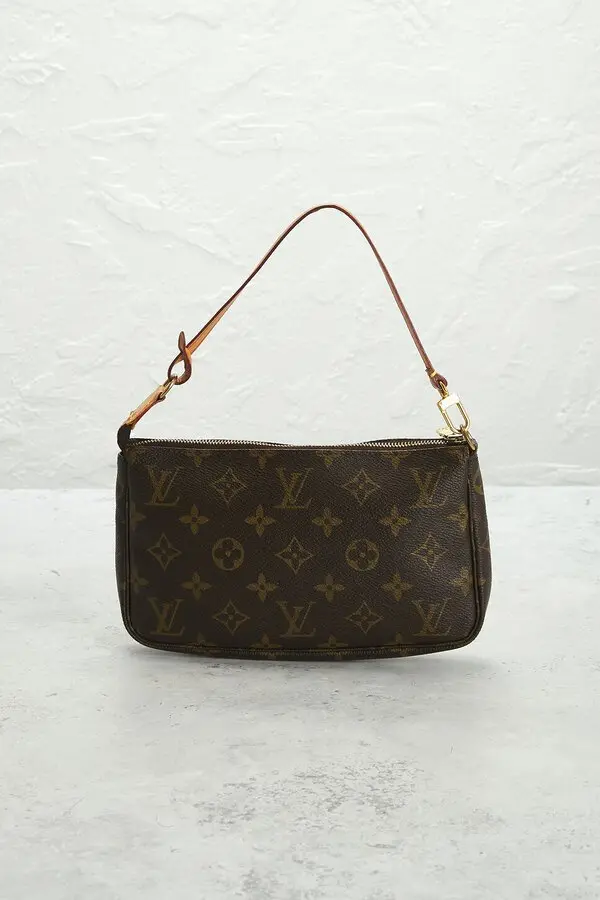 LOUIS VUITTON Monogram Pochette Accessoires Shoulder Bag