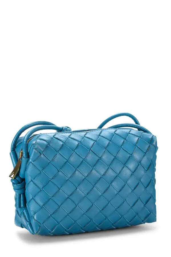 Bottega Veneta Intrecciato Loop Camera - Blue