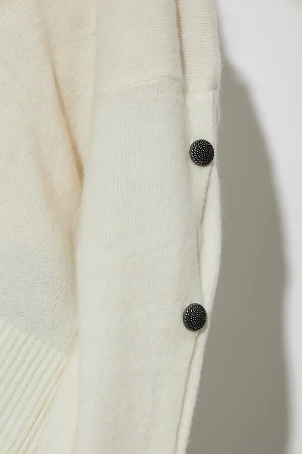 AKEP Sweater With Buttons On The Sleeves