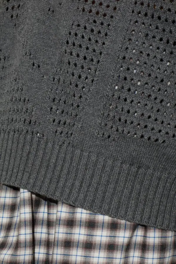 AKEP V-neck Jumper