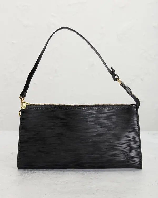 FWRD RENEW Louis Vuitton Epi Pochette Accessoires 24 Shoulder Bag