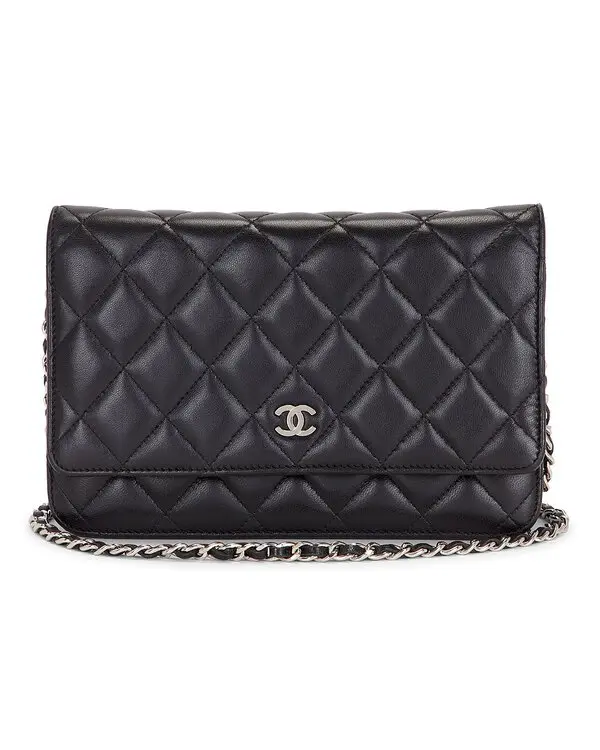 FWRD RENEW Chanel Lambskin Classic Wallet On Chain