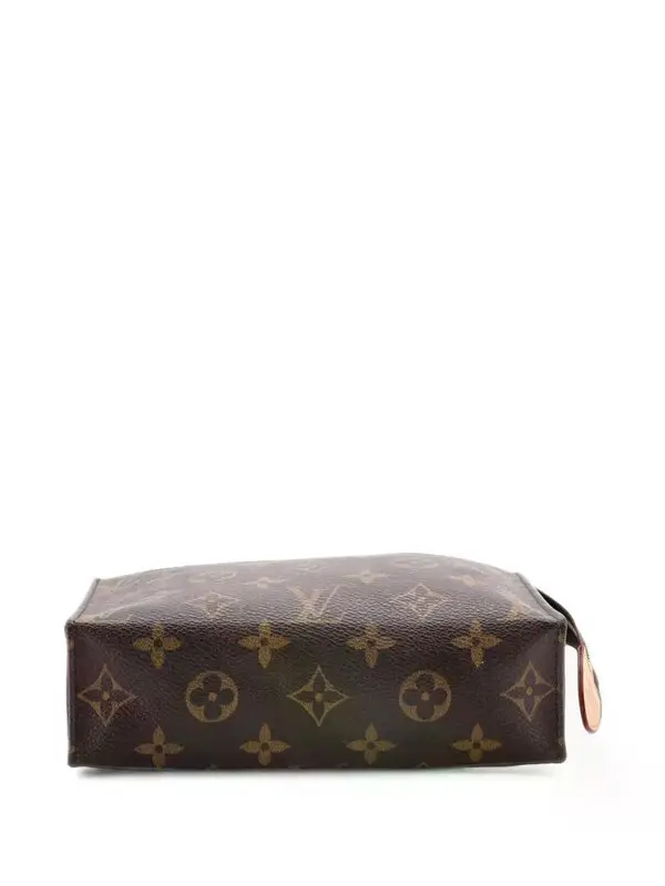 LOUIS VUITTON Toiletry Monogram Canvas 19 Pouch - Brown