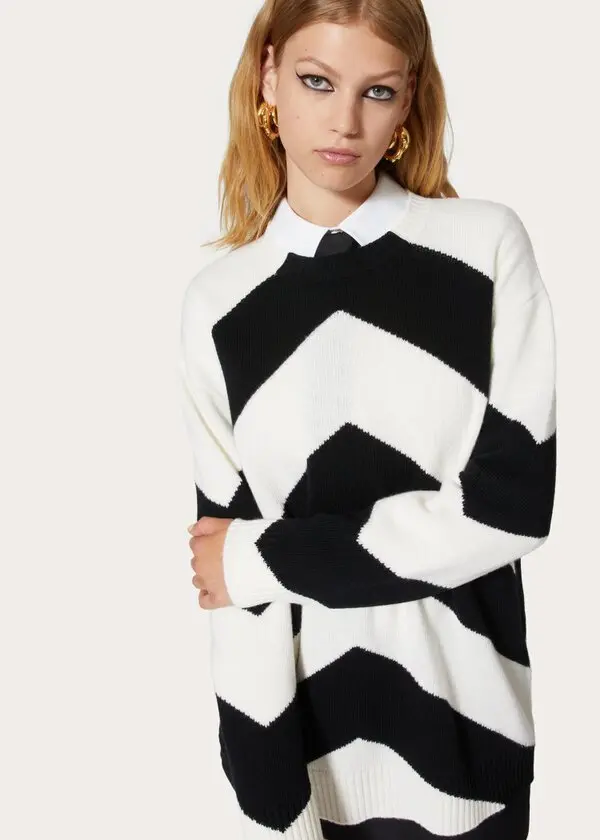 Valentino Garavani Chevron-knitted Crewneck Jumper