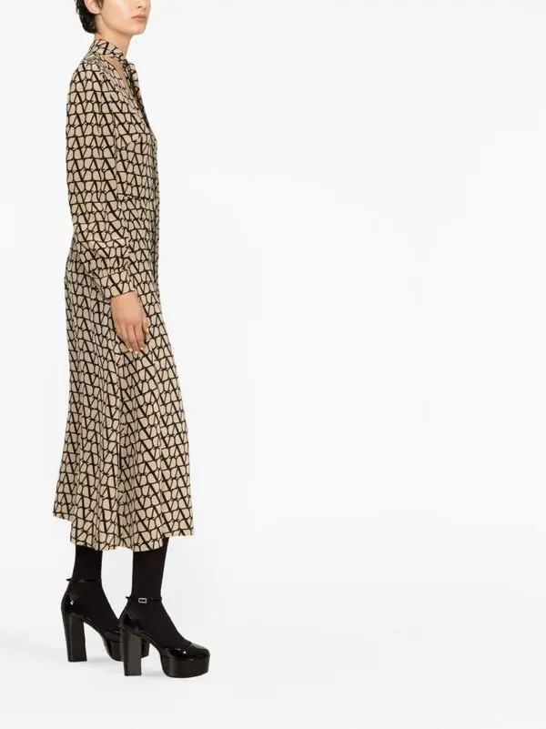 Valentino Garavani Monogram Knotted Collar Long-sleeved Dress