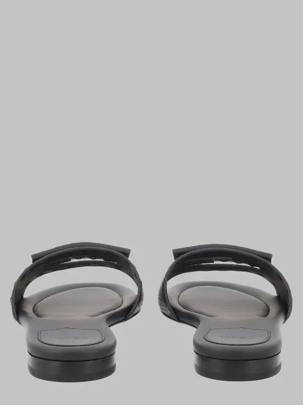 Fendi Slide Baguette In Pelle Nera