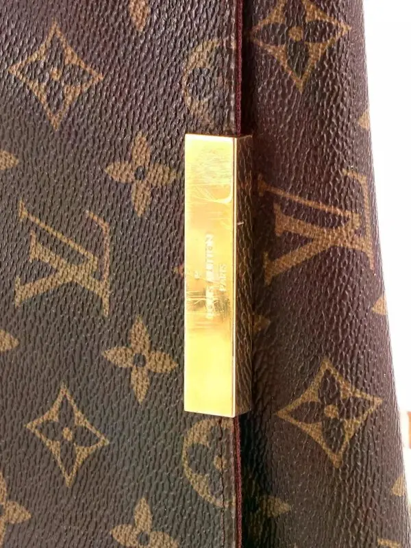 LOUIS VUITTON Favorite Handbag Monogram Canvas Pm Clutch Bag - Brown