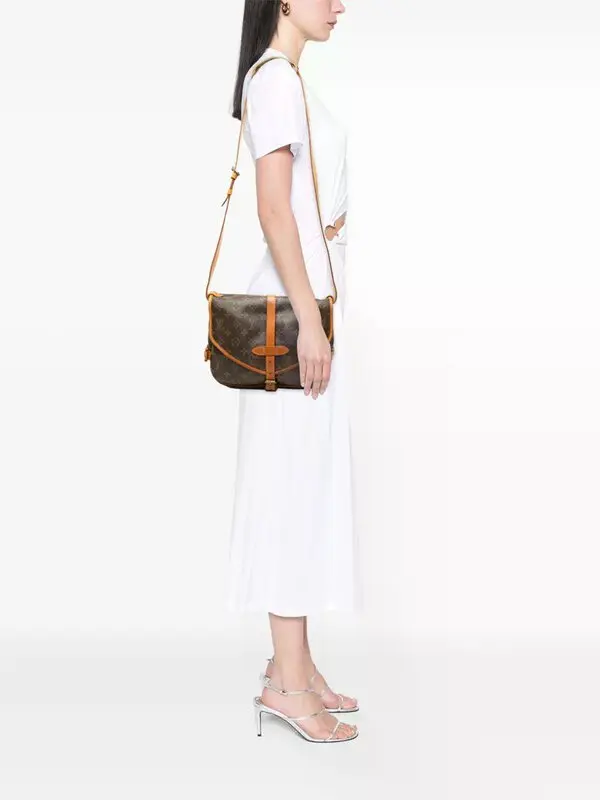 LOUIS VUITTON 1992 Monogram Saumur 25 Crossbody Bag