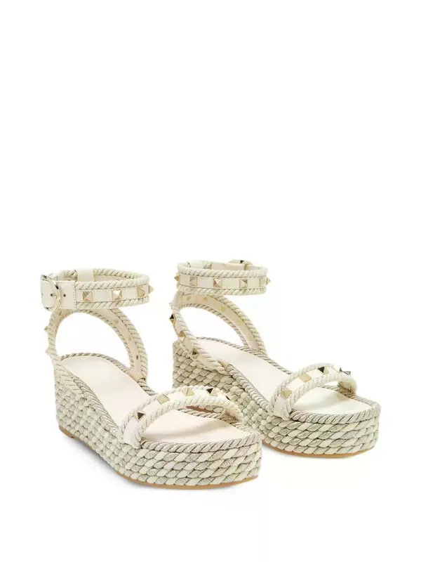 Valentino Garavani Rockstud Platform Sandals - Neutrals