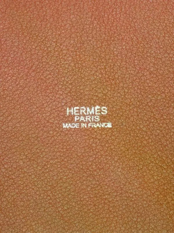 Hermès 2025 Toile And Barenia Picotin 18 Handbag - Neutrals