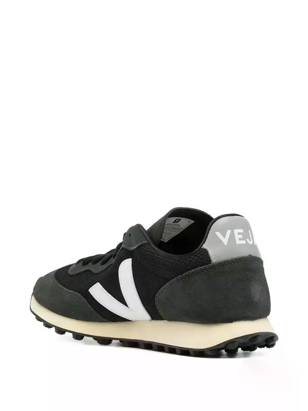 VEJA Logo-patch Panelled Sneakers