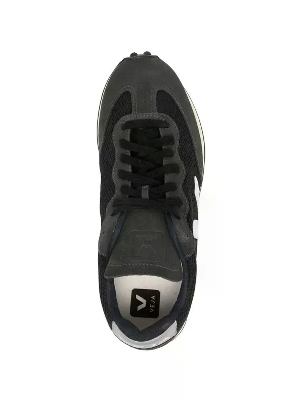 VEJA Logo-patch Panelled Sneakers