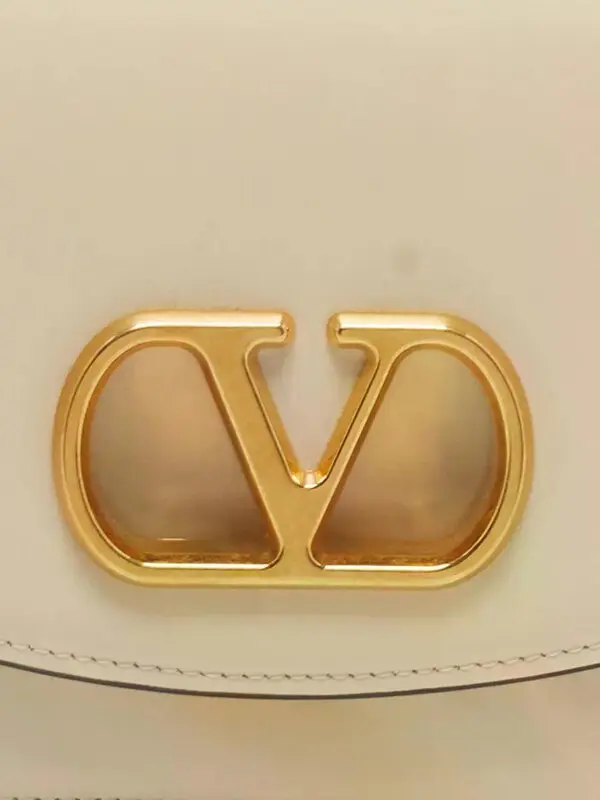 Valentino Garavani Vain Vlogo Shoulder Bag - Neutrals