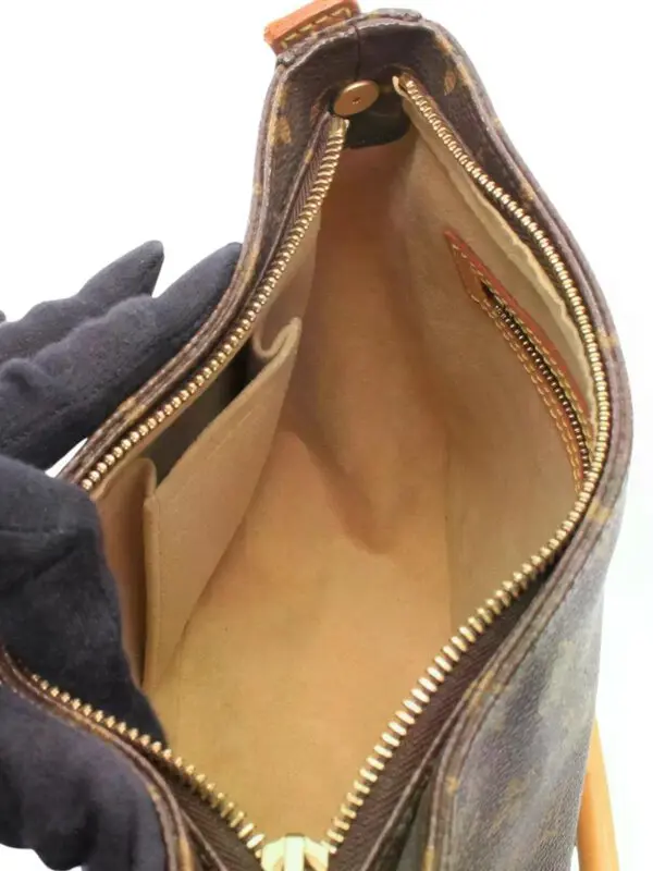 LOUIS VUITTON 2001 Monogram Looping Mm Shoulder Bag