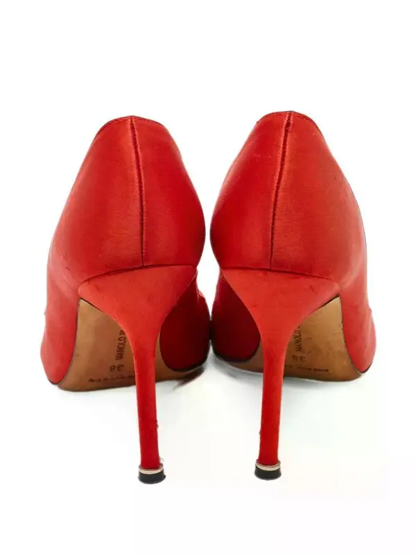 Manolo Blahnik Hangisi Heeled Pumps