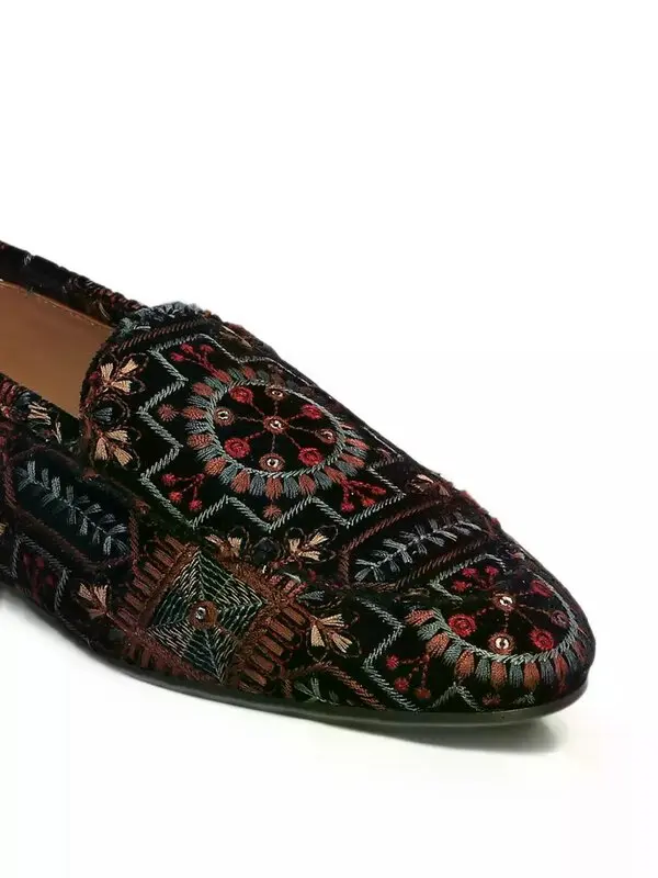 ANNIEL Embroidered Velvet Loafers