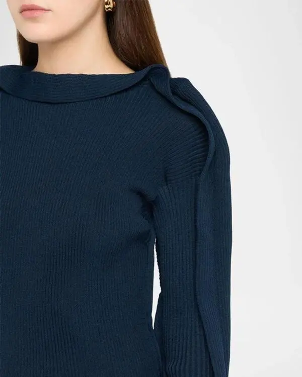 Issey Miyake Prance Ribbed Long-sleeve Sweater - Navy