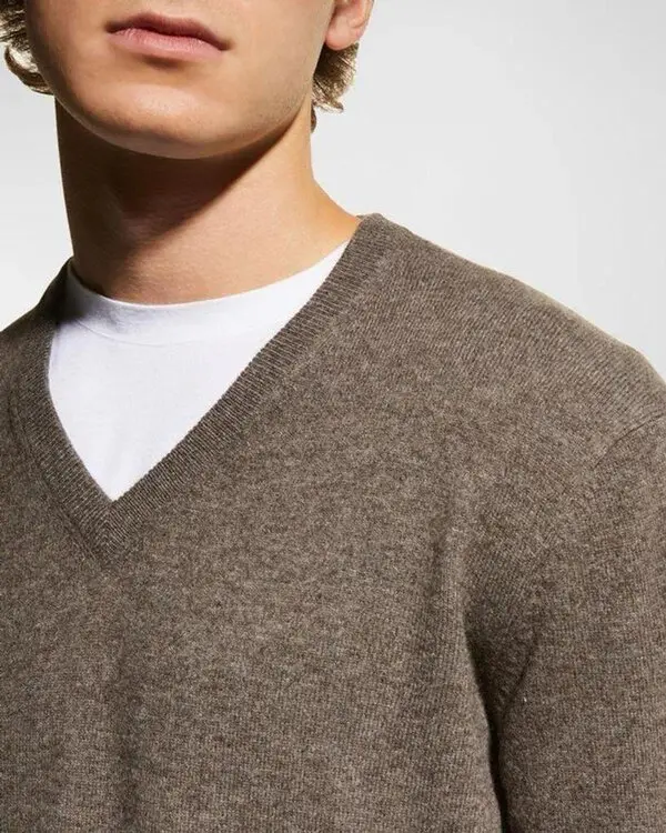 Neiman Marcus Apos;s Wool-cashmere Knit V-neck Sweater - Brown