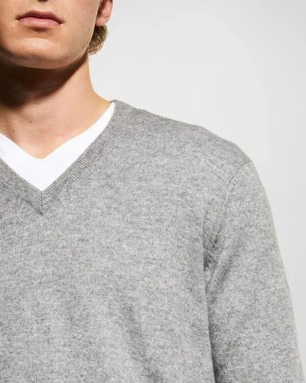 Neiman Marcus Apos;s Wool-cashmere Knit V-neck Sweater - Grey