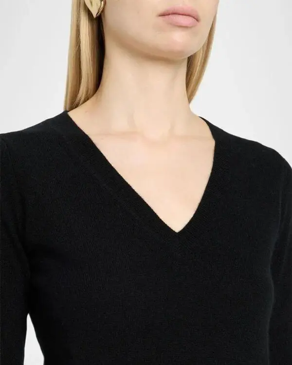 Neiman Marcus Cashmere V-neck Sweater - Black
