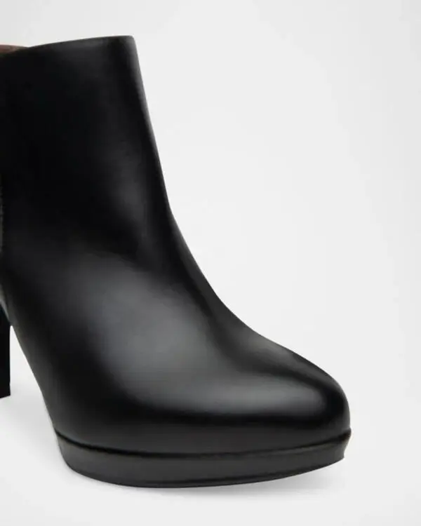 NEROGIARDINI Leather Block-heel Ankle Booties