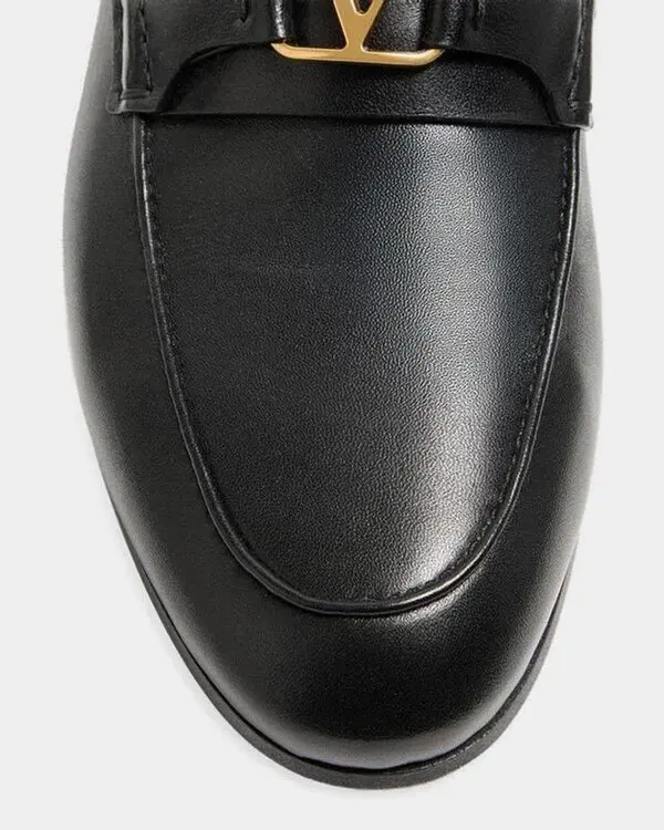 Valentino Garavani Logo Leather Loafers - Nero