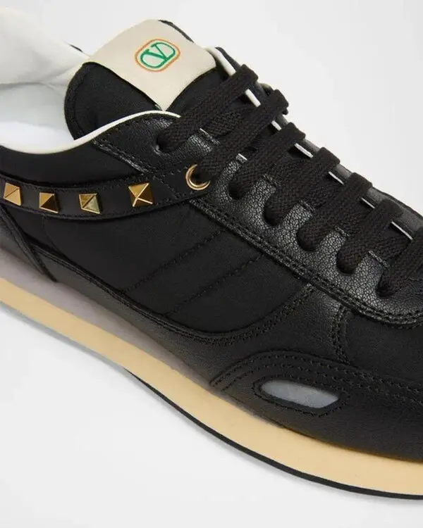 Valentino Garavani Apos;s Stud Up Low-top Sneakers - Nero