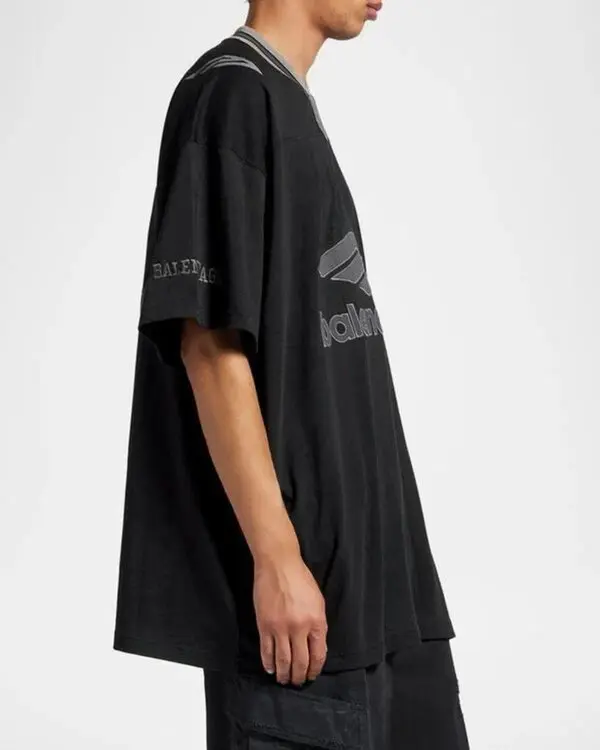 Balenciaga Apos;s 3b Football V-neck Oversized T-shirt