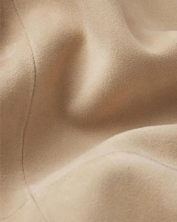 FRAME The Sleek Suede Coat - Sand