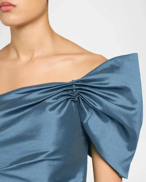 Rickie Freeman For Teri Jon One Shoulder Ruched Taffeta Gown