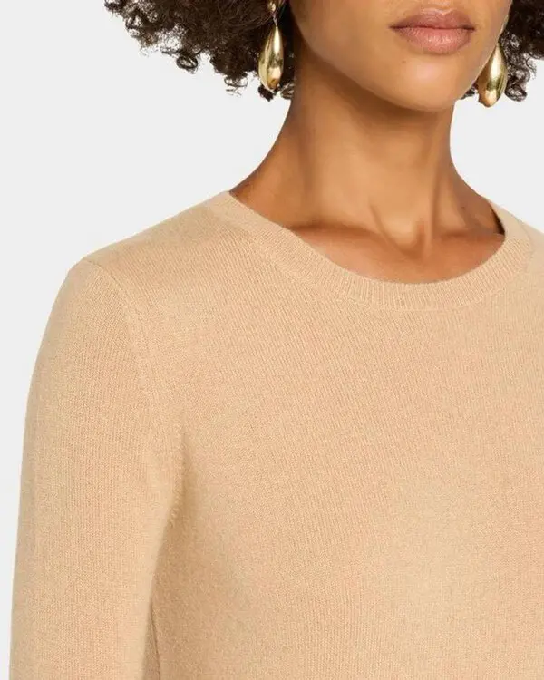 Neiman Marcus Cashmere Crewneck Sweater - Camel