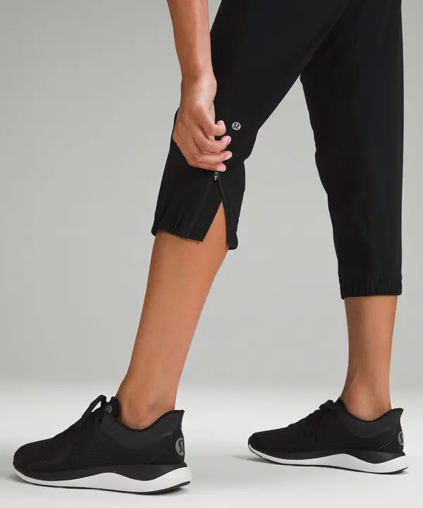 Lululemon Adapted State High-rise Cropped Jogger - Black