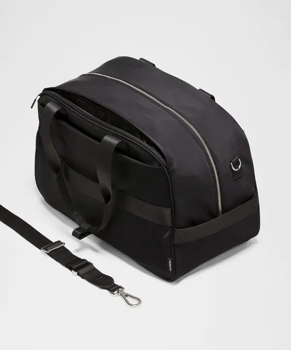Lululemon City Essentials Duffle Bag 28l - Black/silver