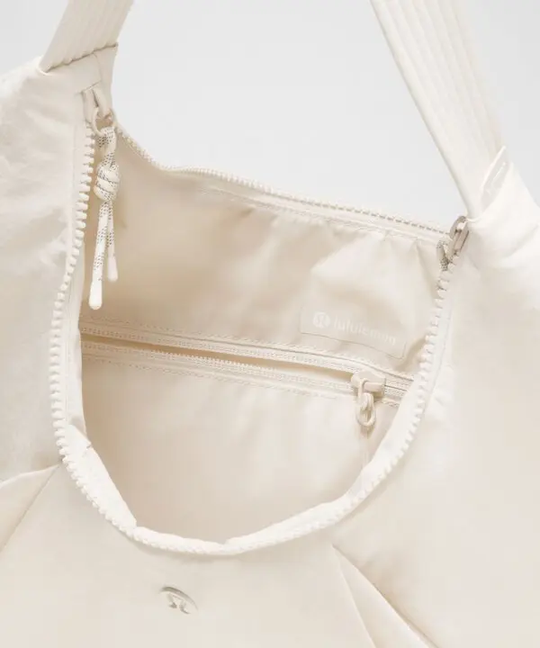 Lululemon Pleated Shoulder Bag 10l - Light Ivory