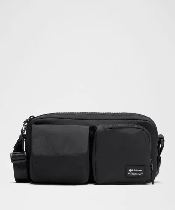 Lululemon Multi-pocket Crossbody Bag 2.5l