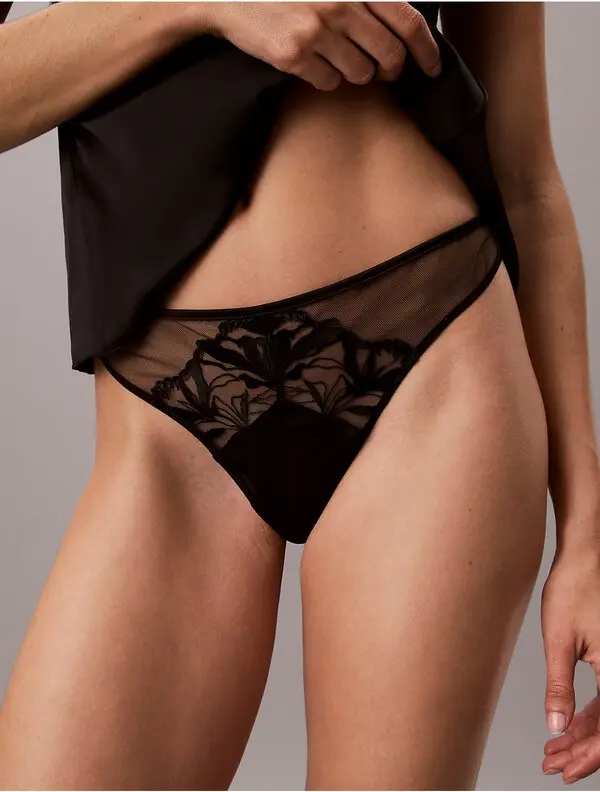 Calvin Klein Floral Lace Thong - Black